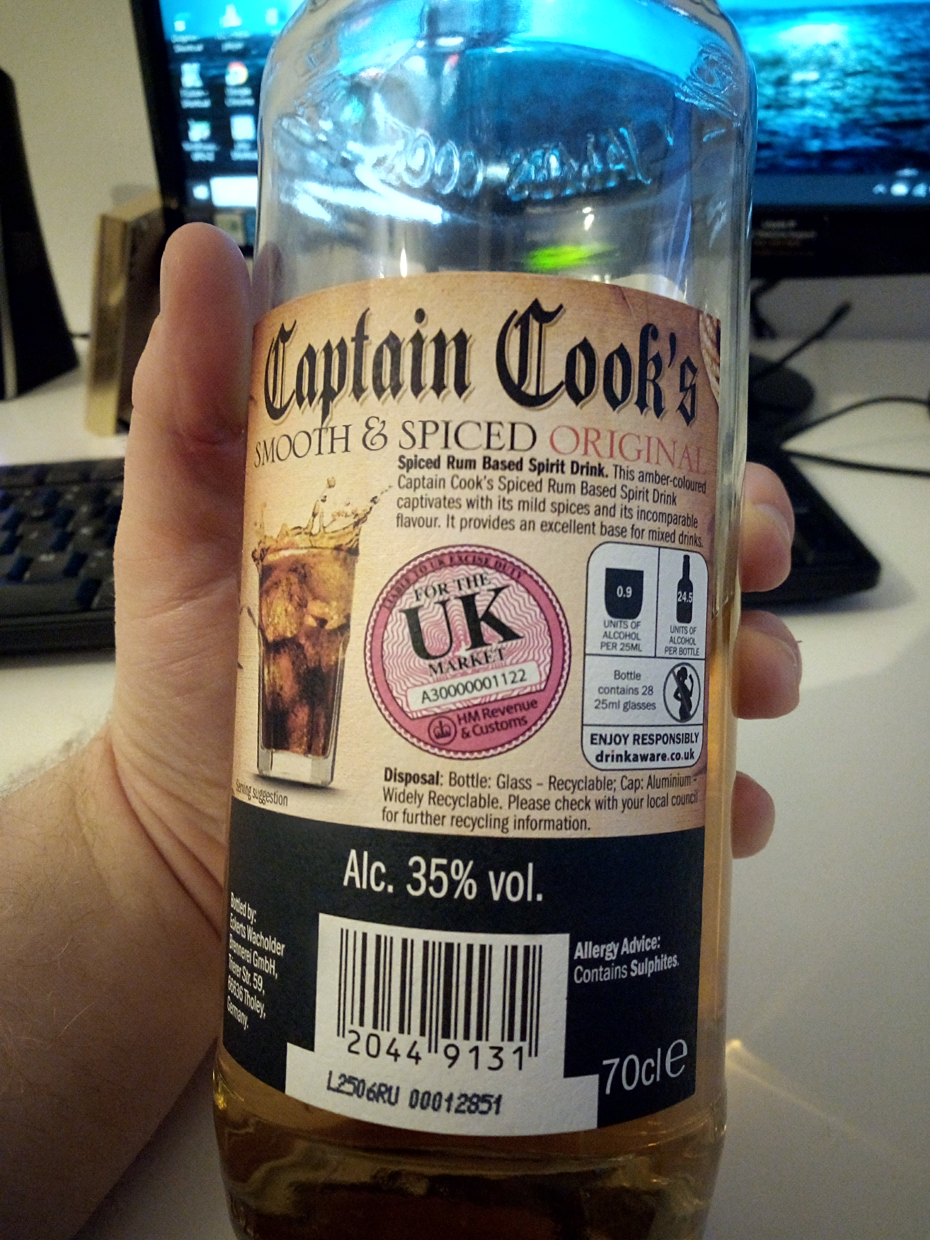 Captain Cooks – Smooth and Spiced Rum Review – ragglefragglereviews